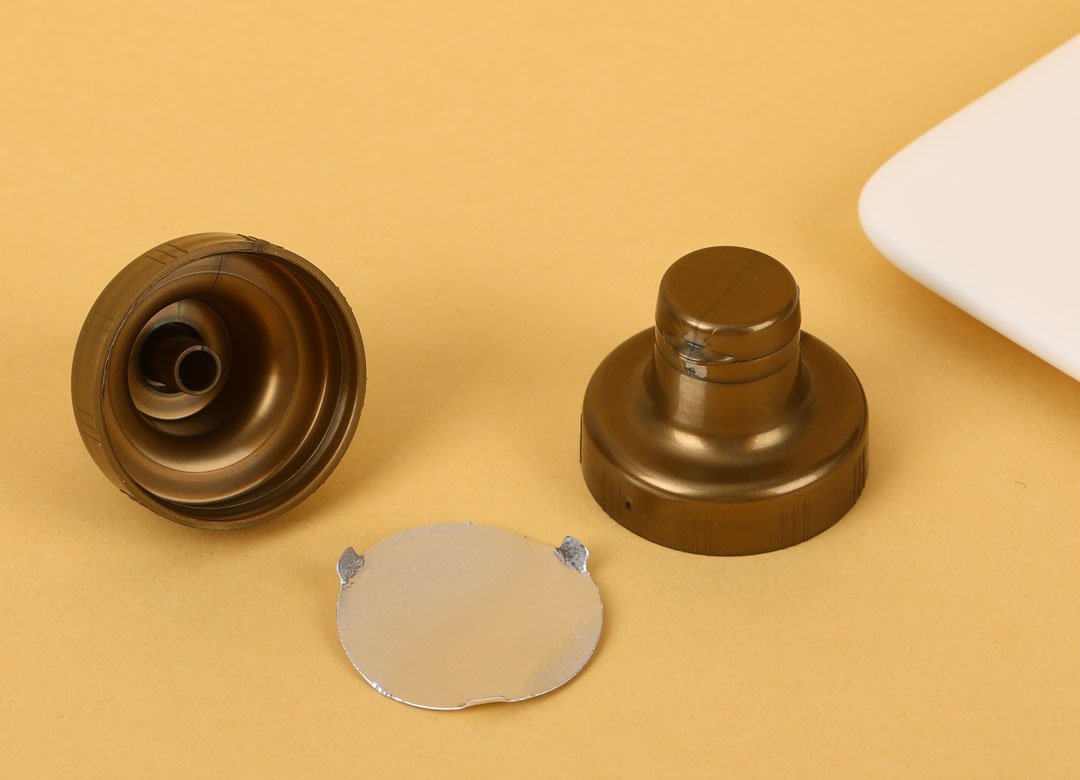 Advantages Of Flip Top Caps For Cosmetic Packaging